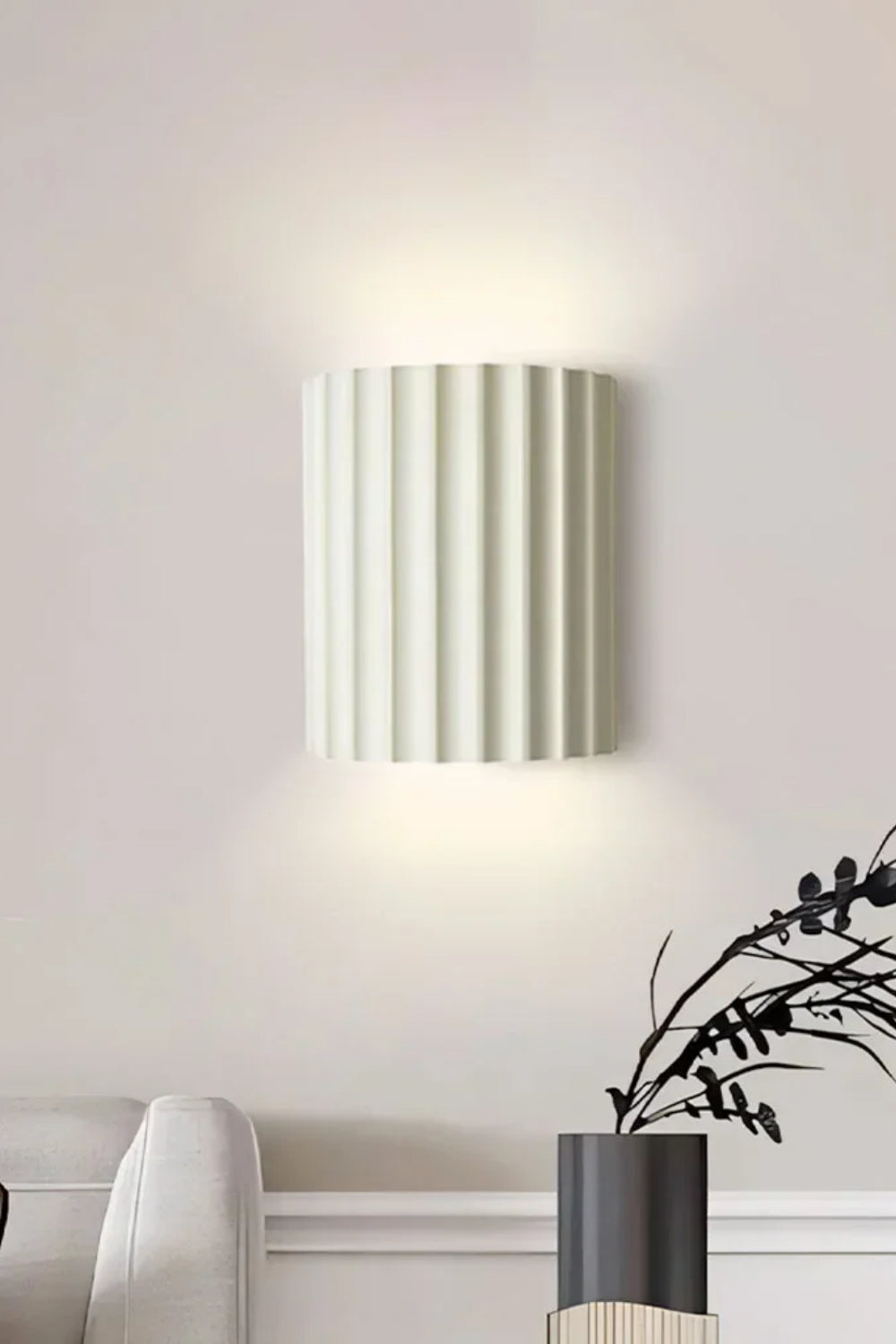 Modern Ribbed Resin Fluted Wall Lamp | Monulo