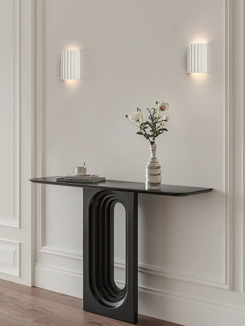 Modern Ribbed Resin Fluted Wall Lamp | Monulo